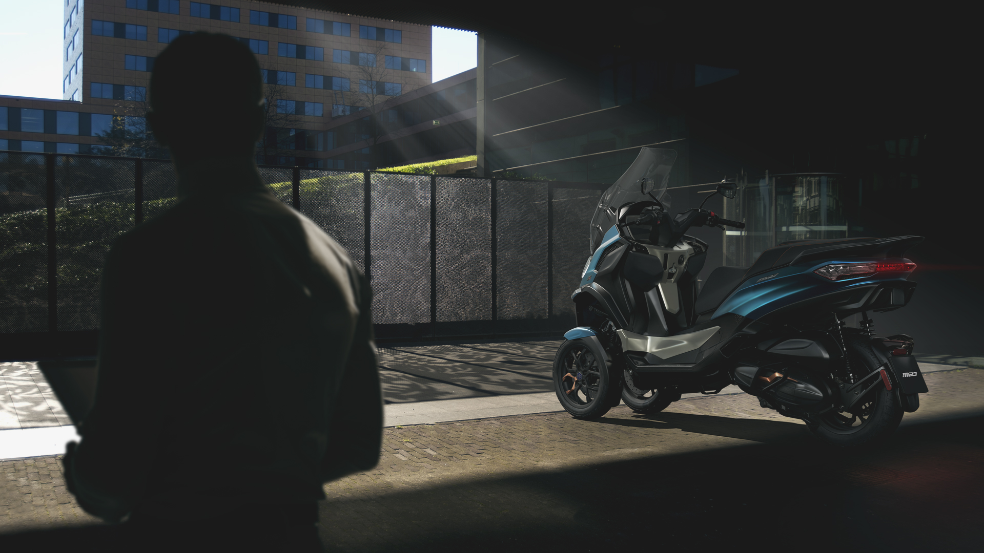ΝΕΟ PIAGGIO MP3 - AUTOPRESS